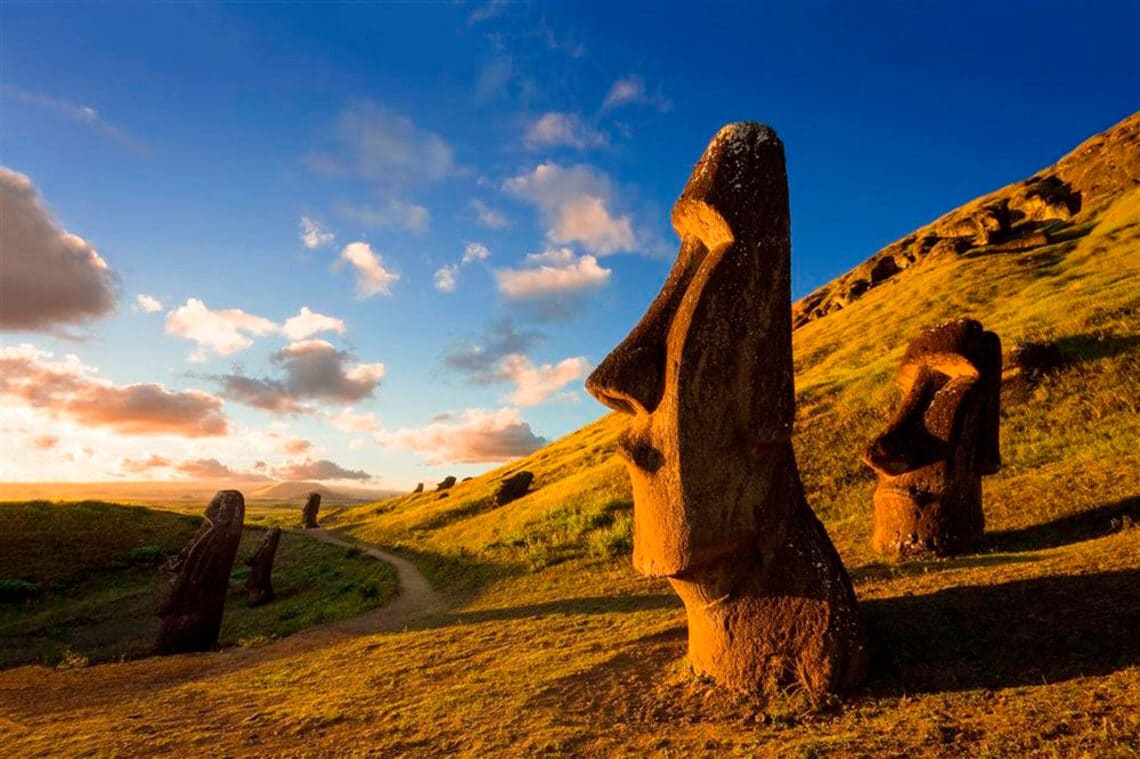 Descubriendo Rapa Nui, la famosa y misteriosa Isla de Pascua | Mitica ...