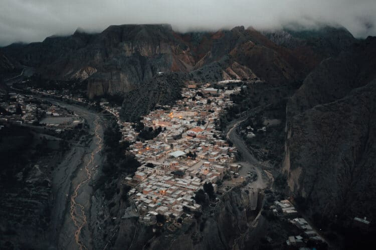 Por qué Iruya es un pueblo mágico que parece descender del cielo
